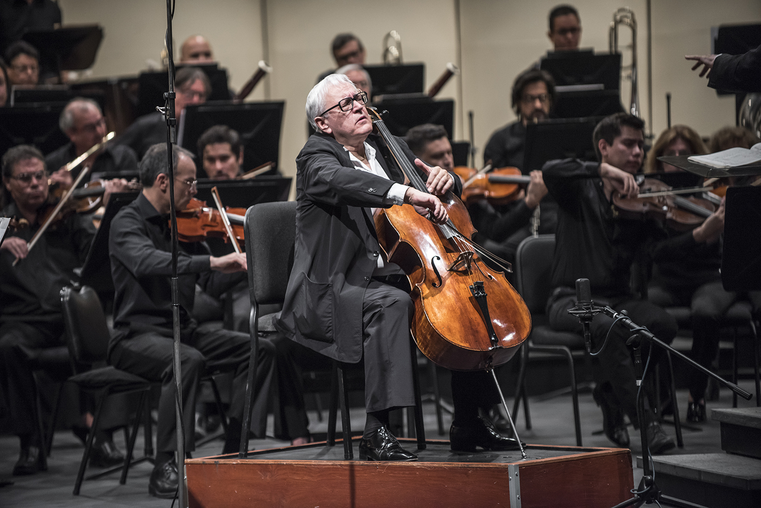 Concierto 1 del Ceac de la Universidad de Chile: El "chello" de David ...
