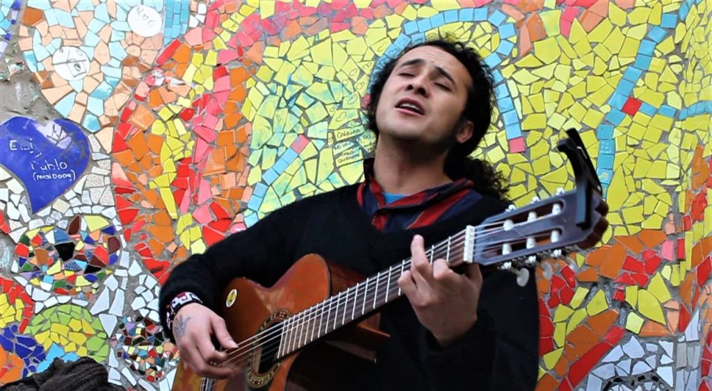 Poeta Ángelo Escobar: "Es muy difícil expresar lo que siento en esta ...