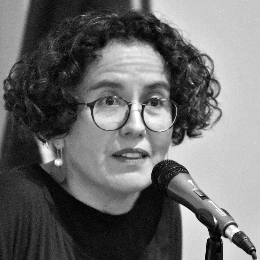 "Las vocales del verano", de Antonia Torres: El dulce olor del deseo ...